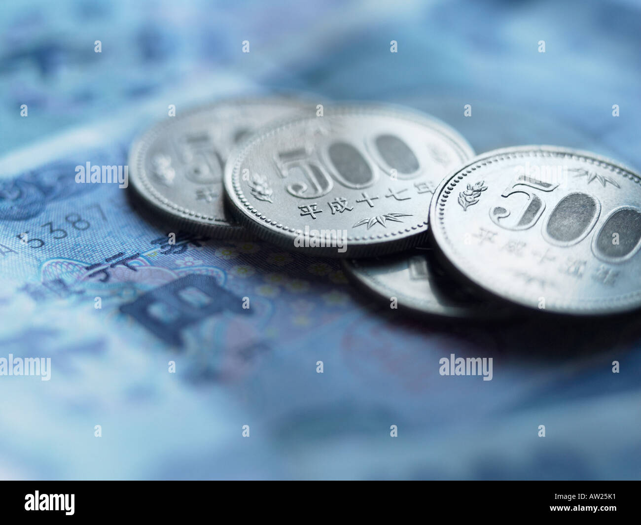 Japanese yen banknotes coins hi-res stock photography and images - Alamy