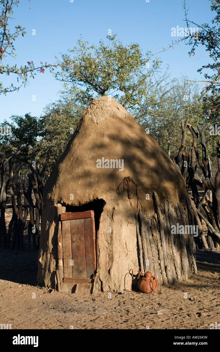 Himba tribe house hi-res stock photography and images - Alamy
