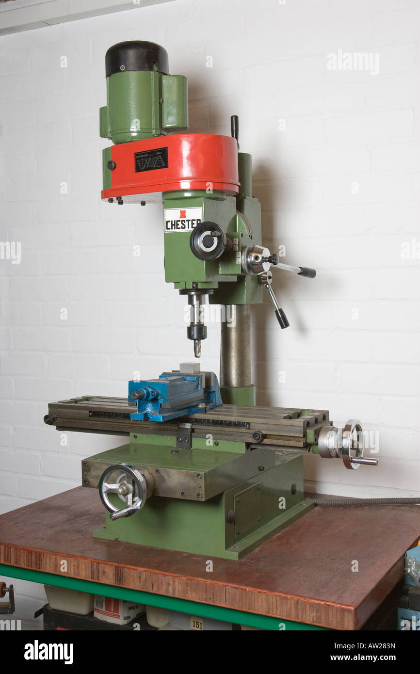 Metalworking milling machine hi-res stock photography and images - Alamy