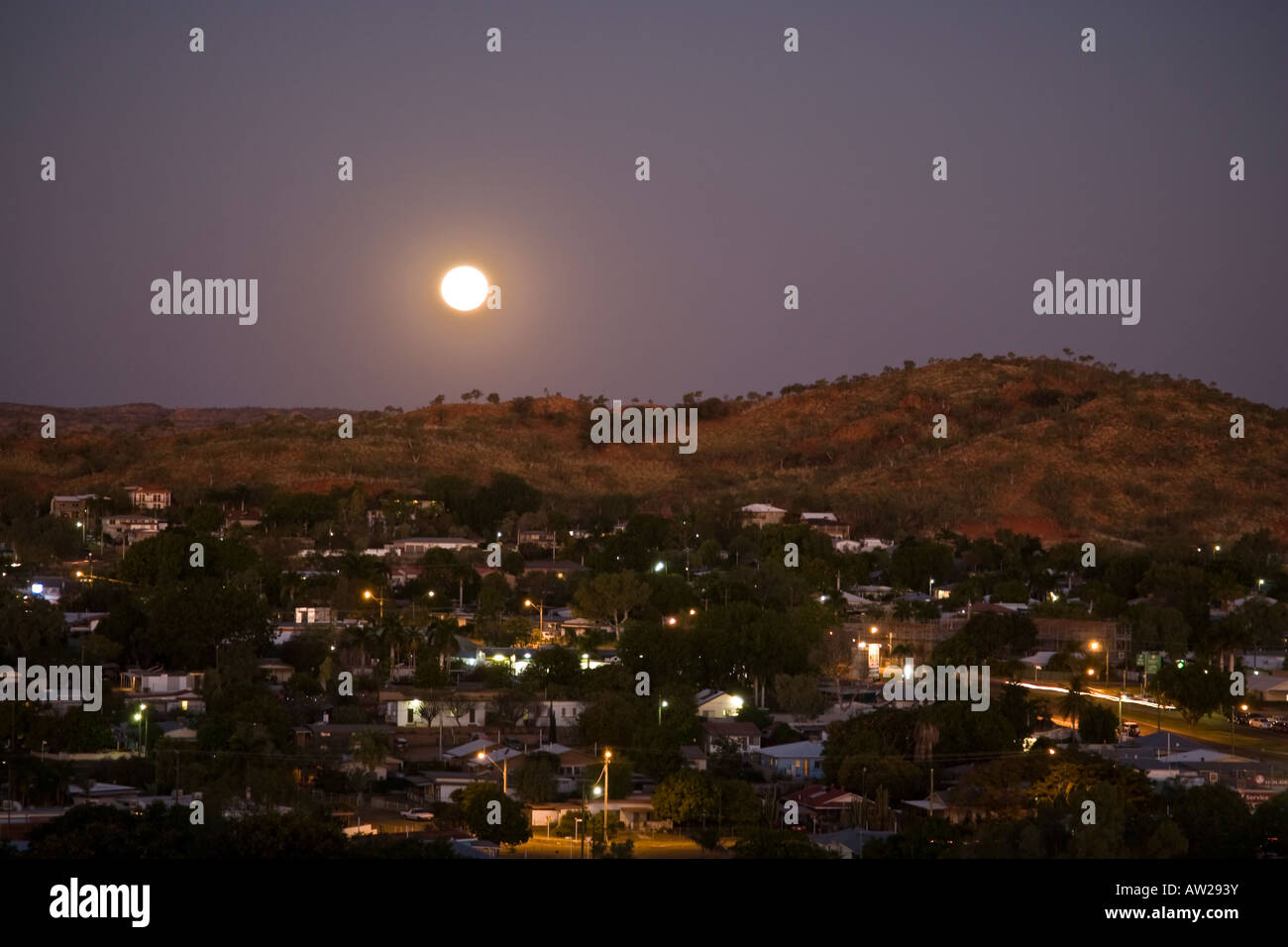Australian moonrise hi-res stock photography and images - Alamy