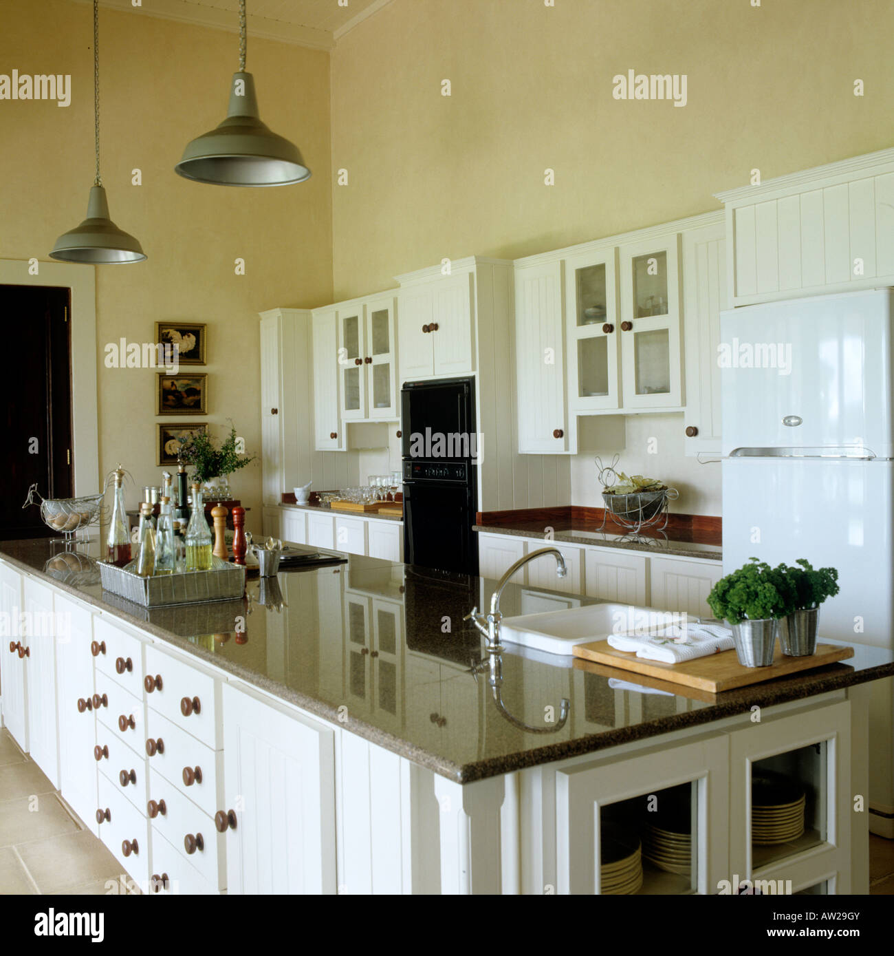 White zimbabwean hi-res stock photography and images - Alamy