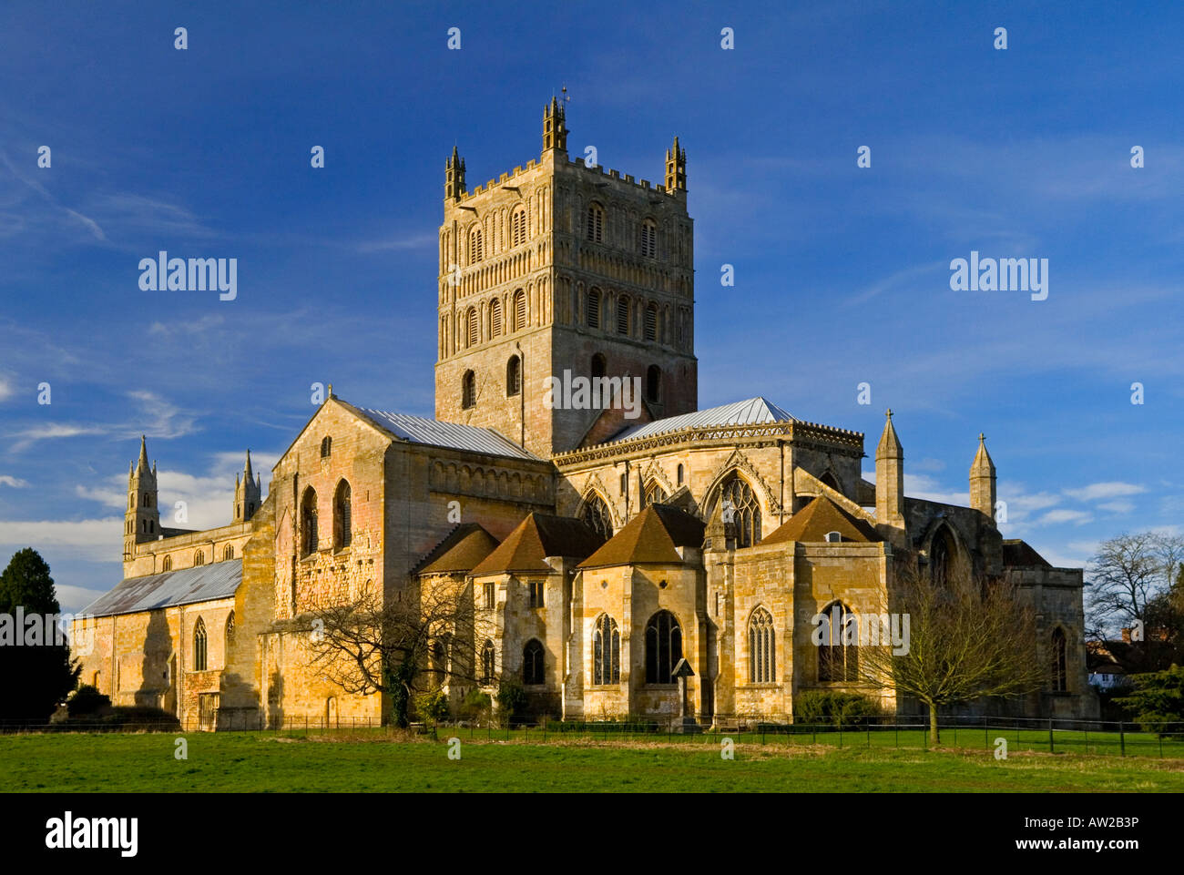 Tewkesbury abbey hi-res stock photography and images - Alamy