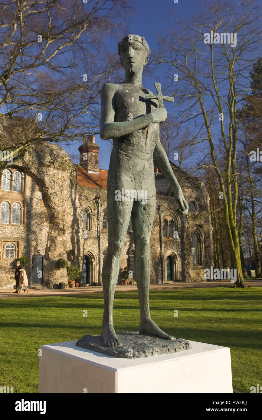 statue of St Edmund at Bury St Edmunds, Suffolk, UK Stock Photo - Alamy