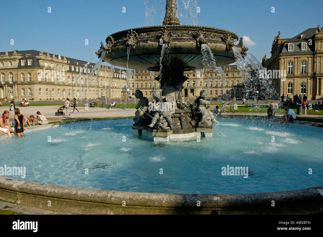 Fountain on Schlossplatz in Stuttgart, Baden-Wuerttemberg, Germany ...