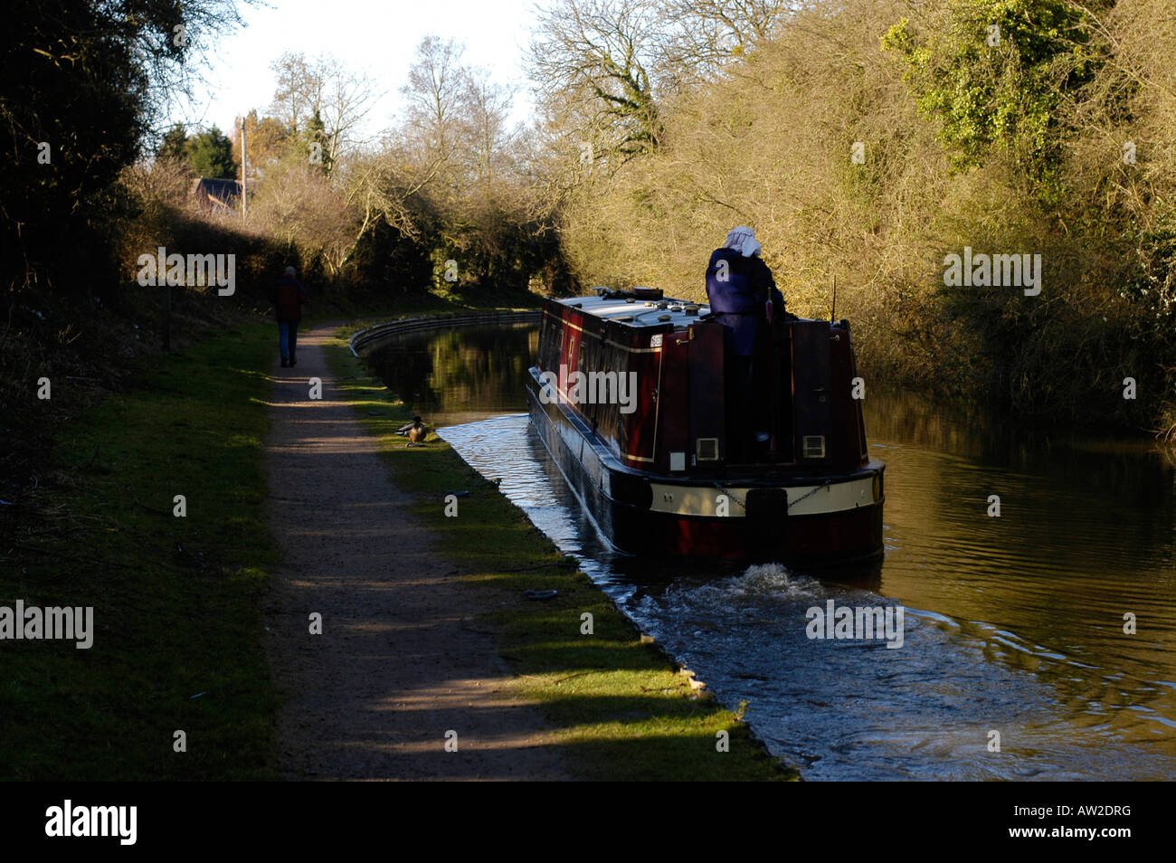A barge travelling along a canal near Worcester Stock Photo - Alamy