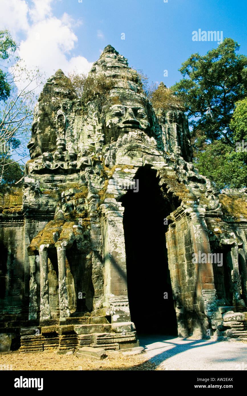 Cambodia north gate angkor hi-res stock photography and images - Alamy