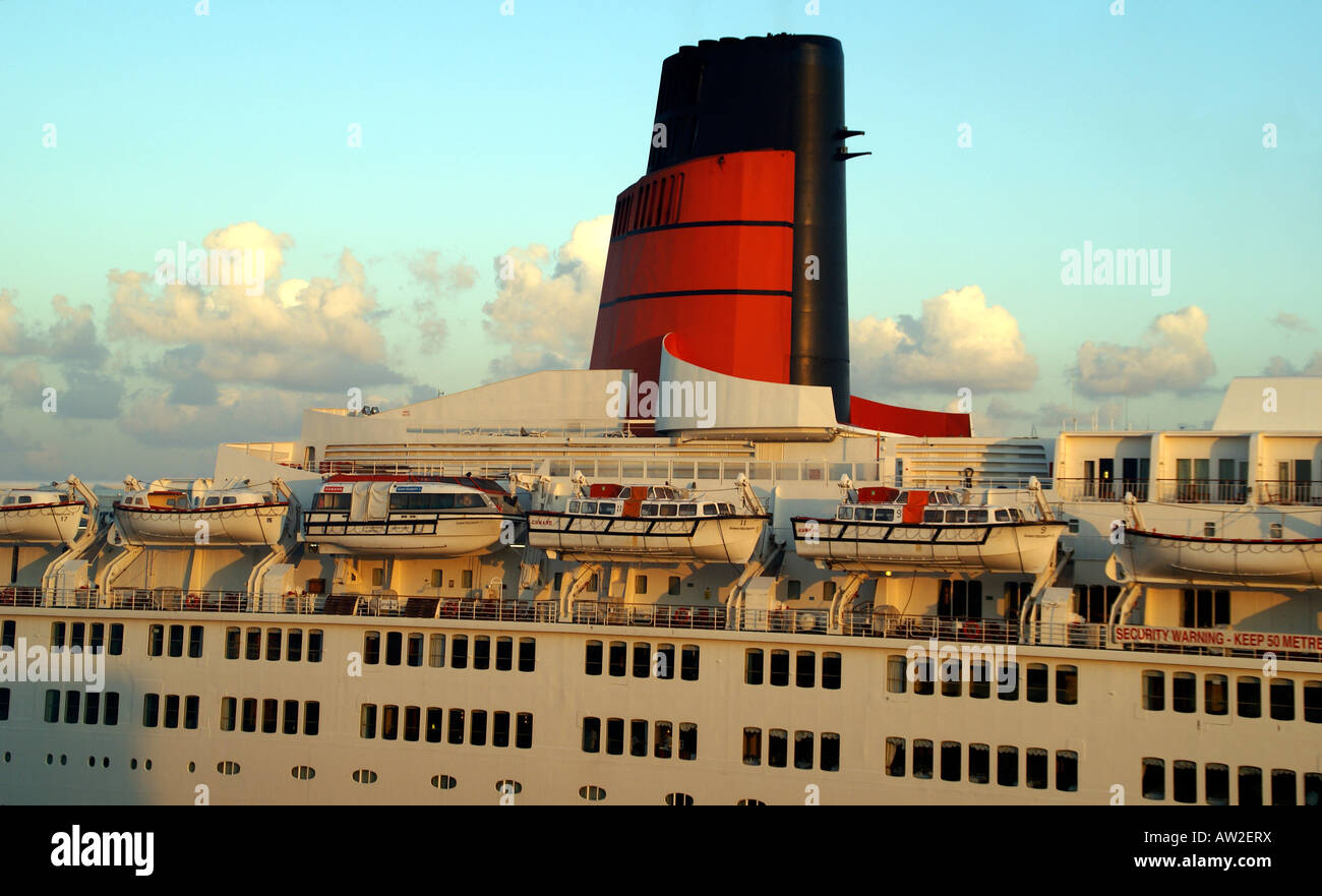 Cunard ship hi-res stock photography and images - Alamy