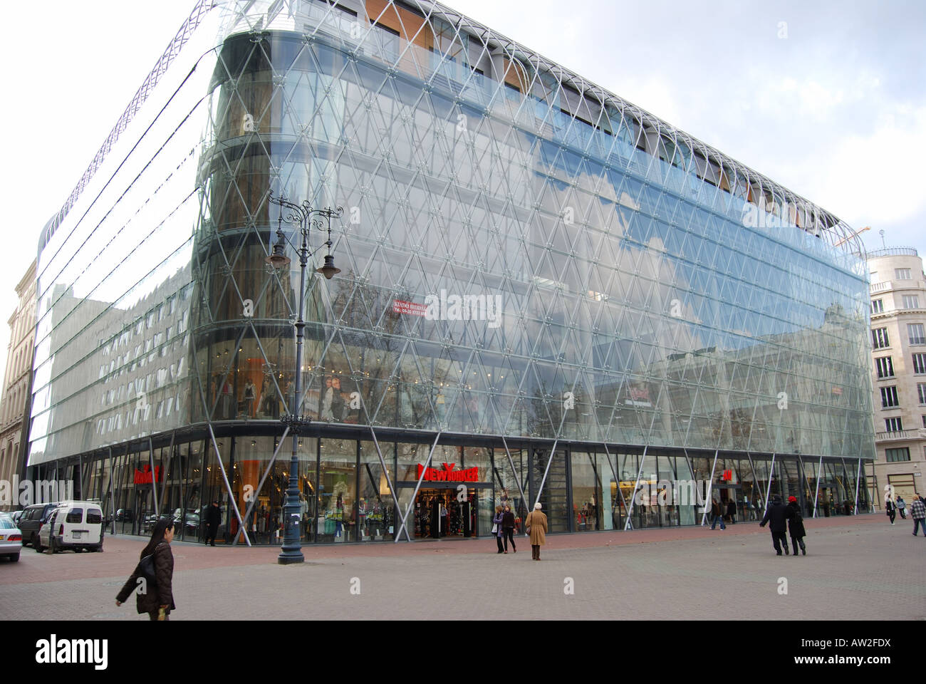 Modern retail building, Vorosmarty Square, Pest, Budapest, Republic of ...