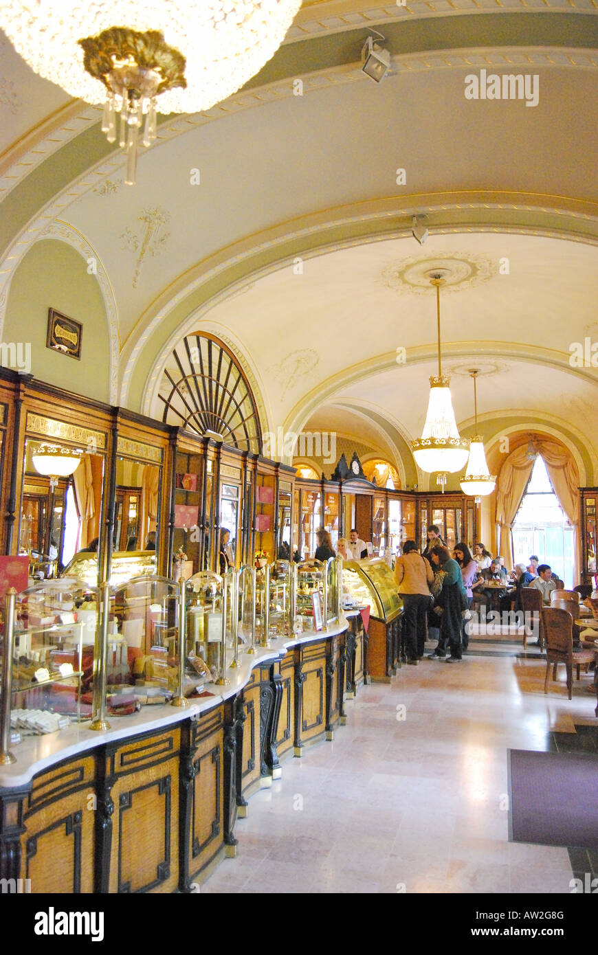 Cafe gerbeaud budapest hi-res stock photography and images - Alamy