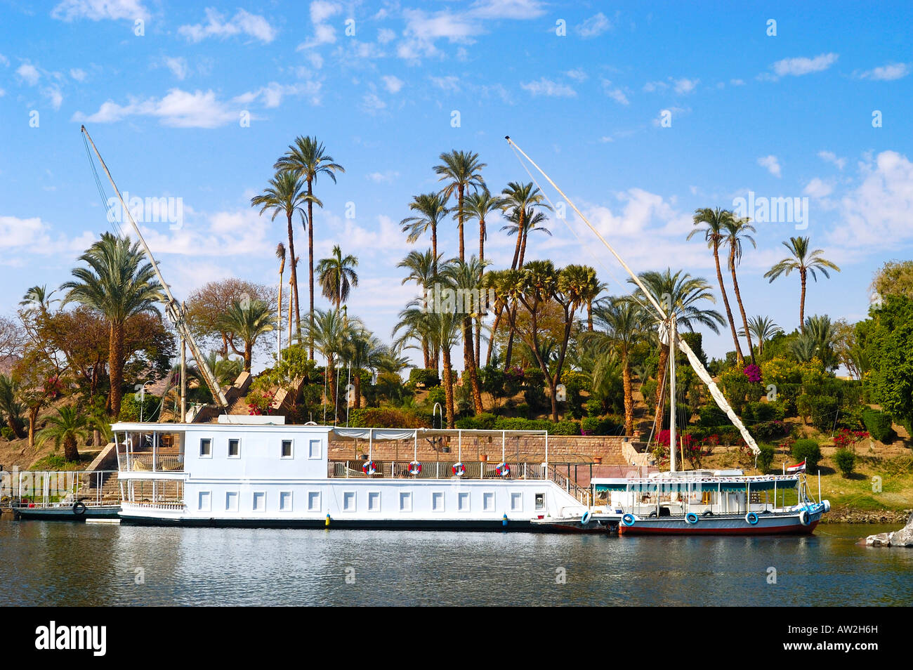 Dahabiyyas , Traditional sailing cruise boats on the Nile photographed ...