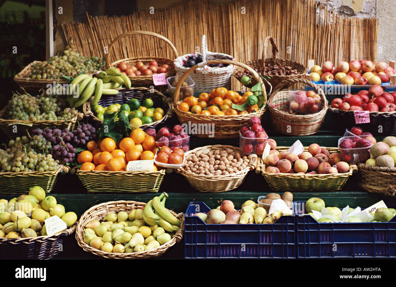 Fruit on a market stall Stock Photo - Alamy