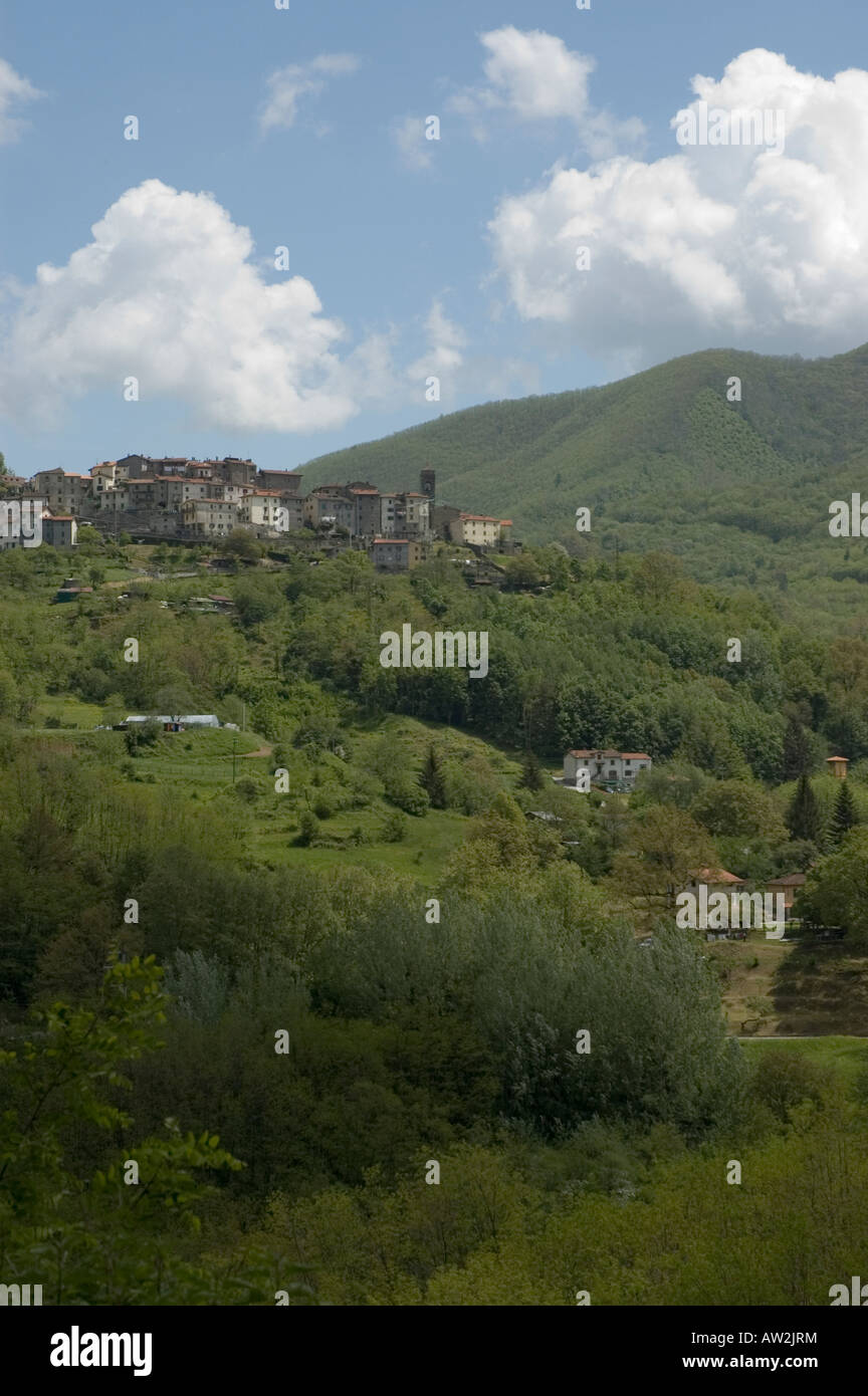 Landscape view panorama of north Tuscany hills Stock Photo - Alamy