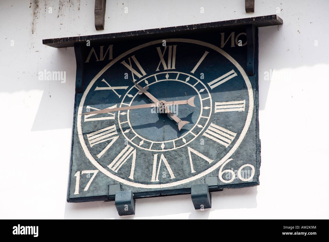 Clock on the wall of the Pardesi Synagogue, Synagogue Lane, Jew Town ...