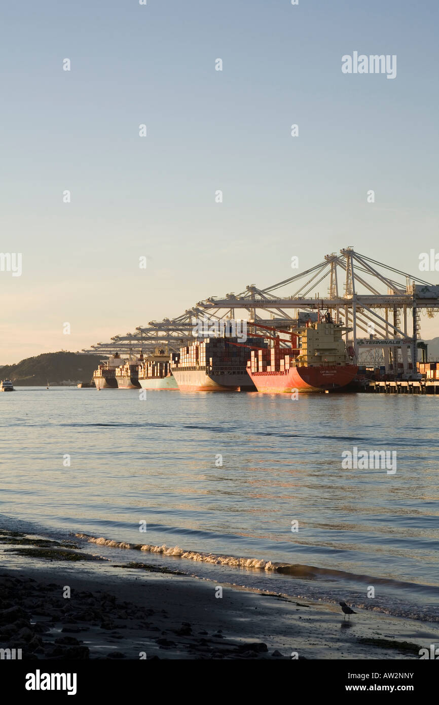 Port of Oakland terminal, Oakland, CA Stock Photo - Alamy