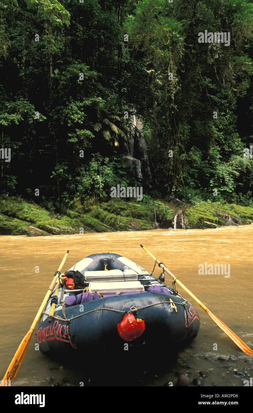 Pacuare river hi-res stock photography and images - Alamy