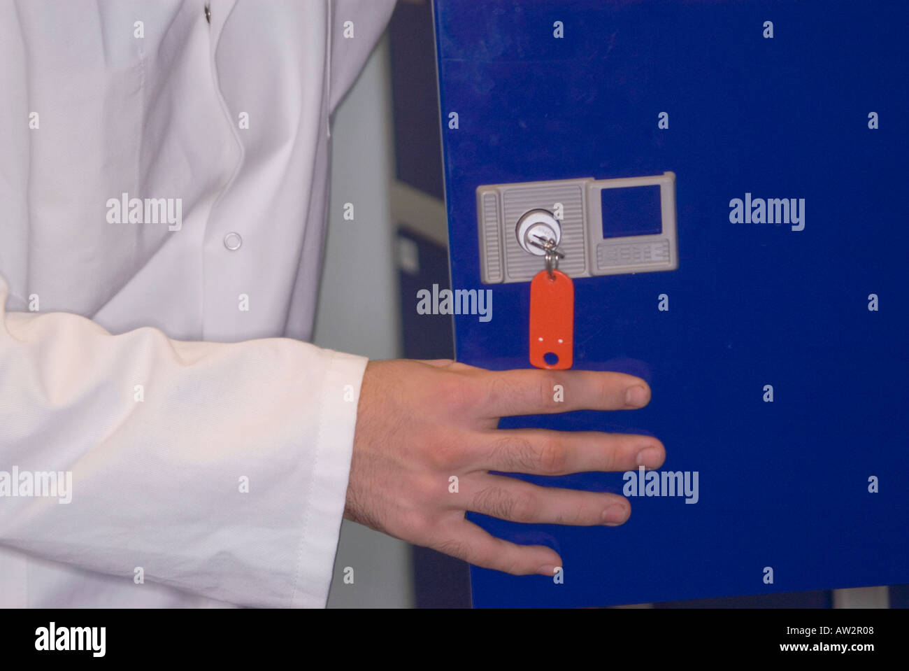 Lab technician door hi-res stock photography and images - Alamy