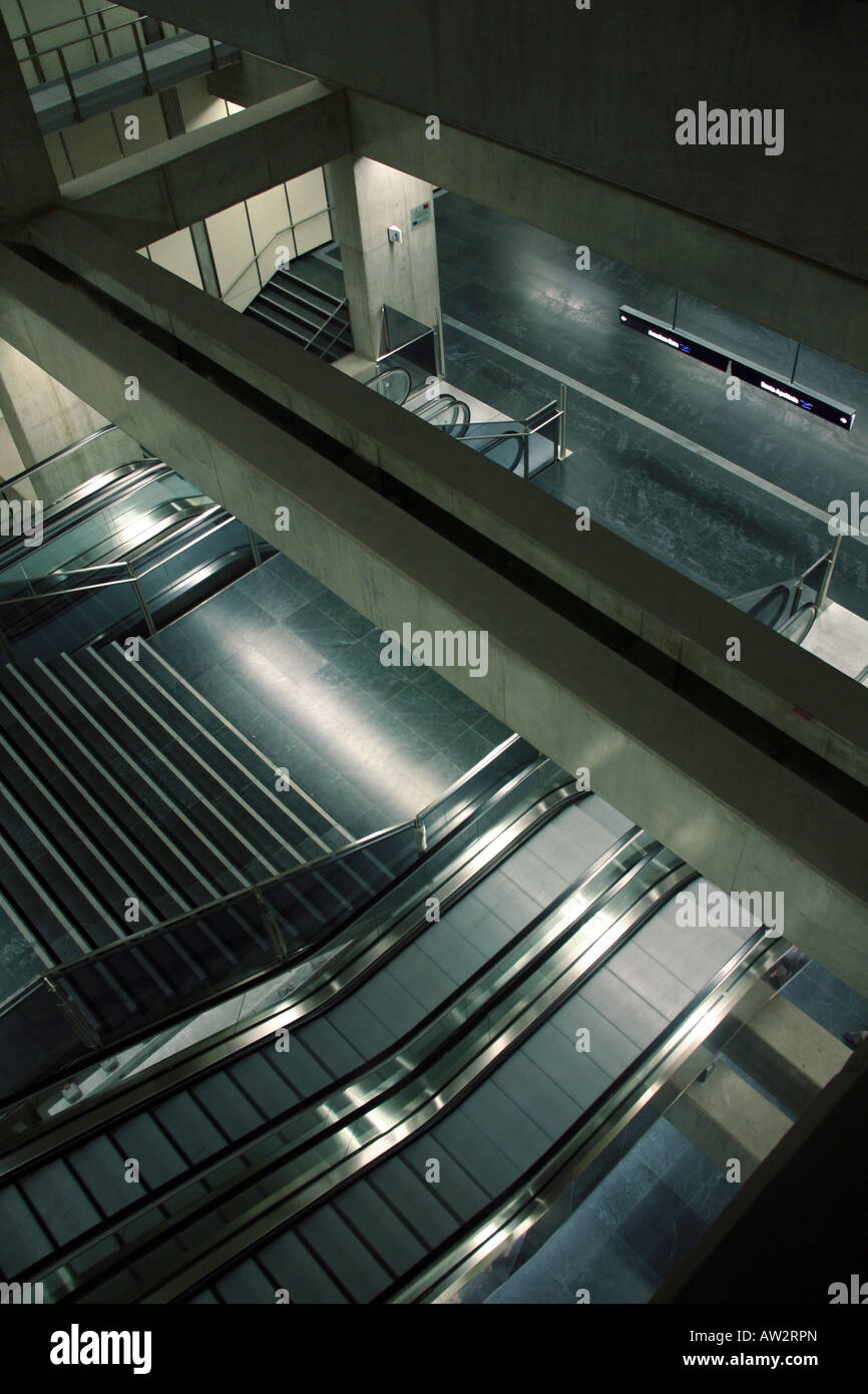 Paco railway station hi-res stock photography and images - Alamy