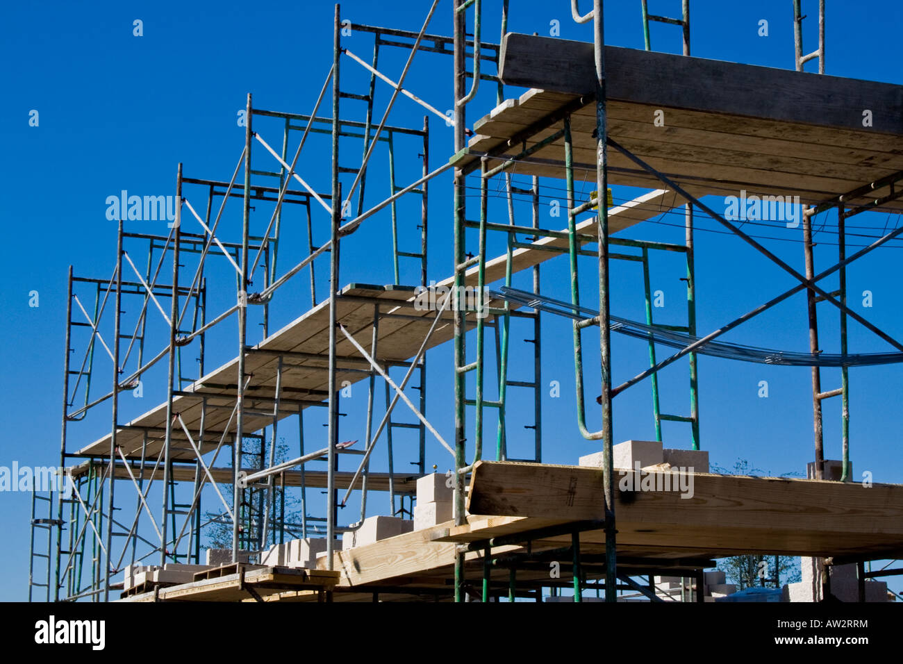 Walkway scaffold hi-res stock photography and images - Alamy
