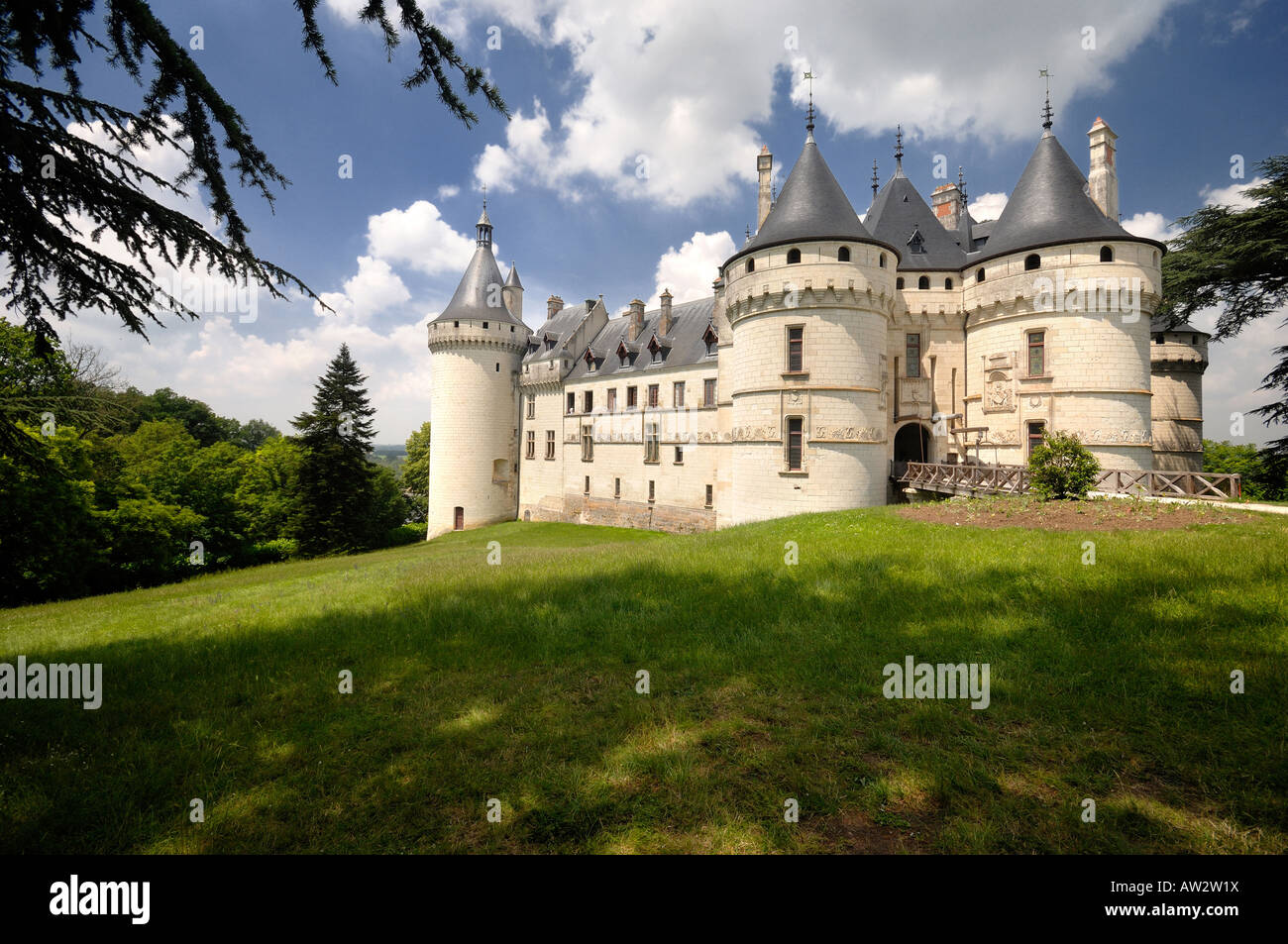 Château de Chaumont French white castle Stock Photo - Alamy