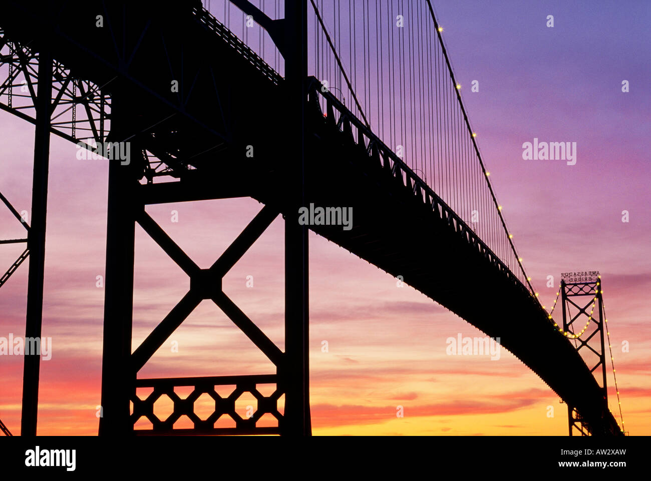 Ambassador bridge detroit usa hi-res stock photography and images - Alamy