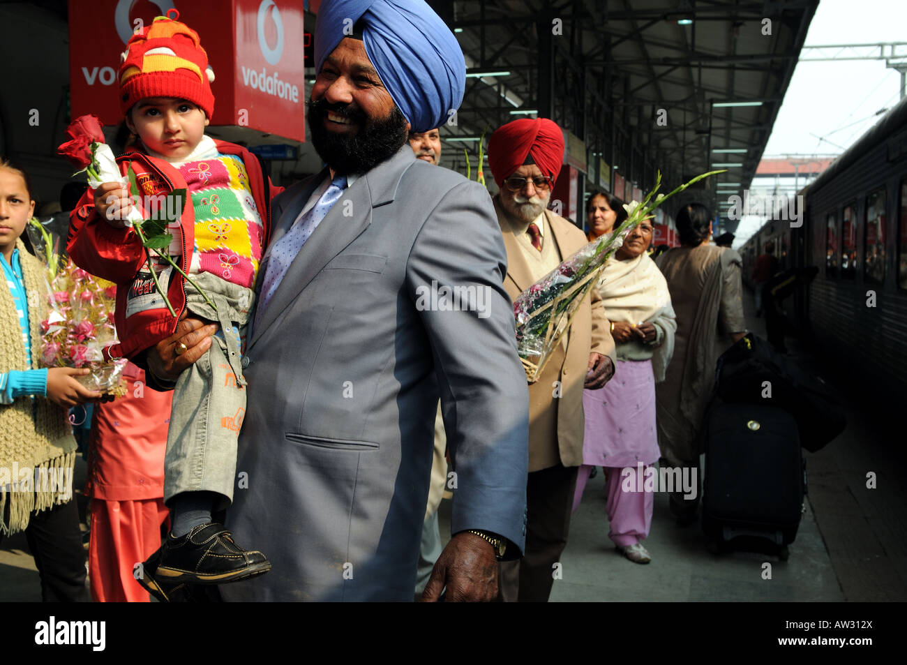 Baby turban sikh red hi-res stock photography and images - Alamy