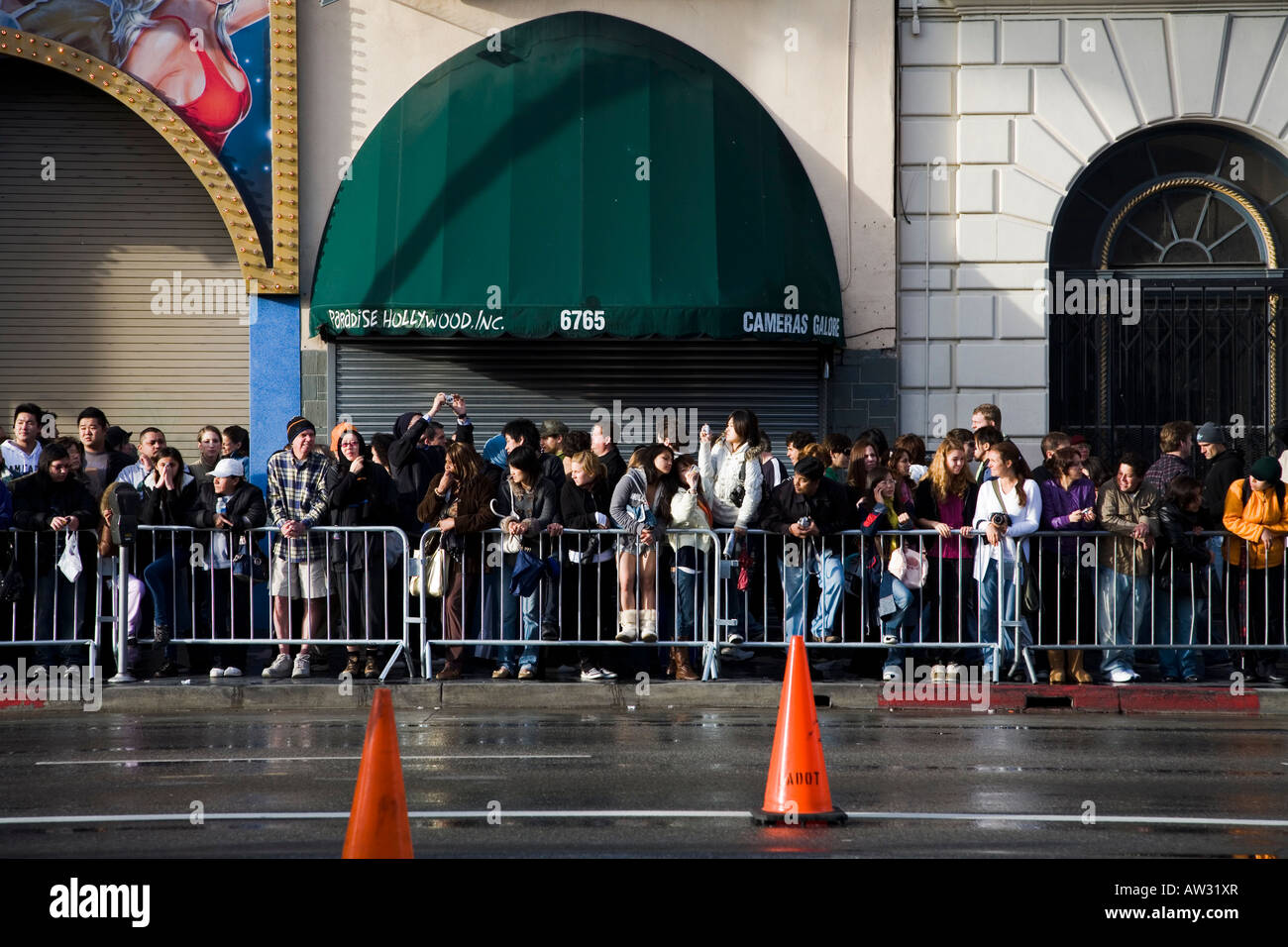 Crowds on Hollywood Blvd on Oscar's Day 2008 Stock Photo - Alamy