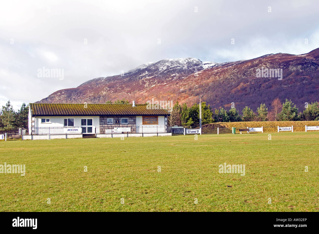 The Clubhouse at Newtonmore Shinty Pitch (The Eilan Stock Photo - Alamy