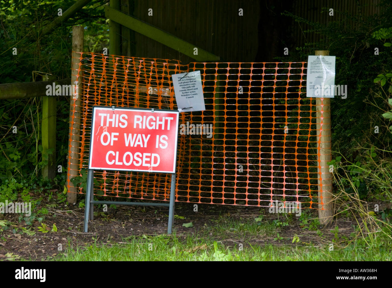Public footpath right of way closed Stock Photo - Alamy