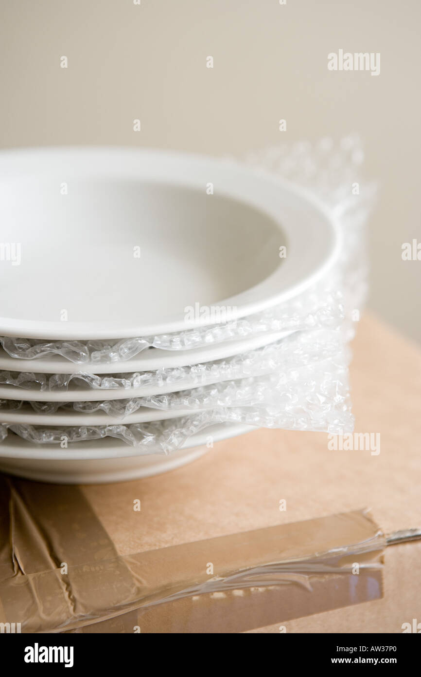 Bowls ready for packing Stock Photo - Alamy
