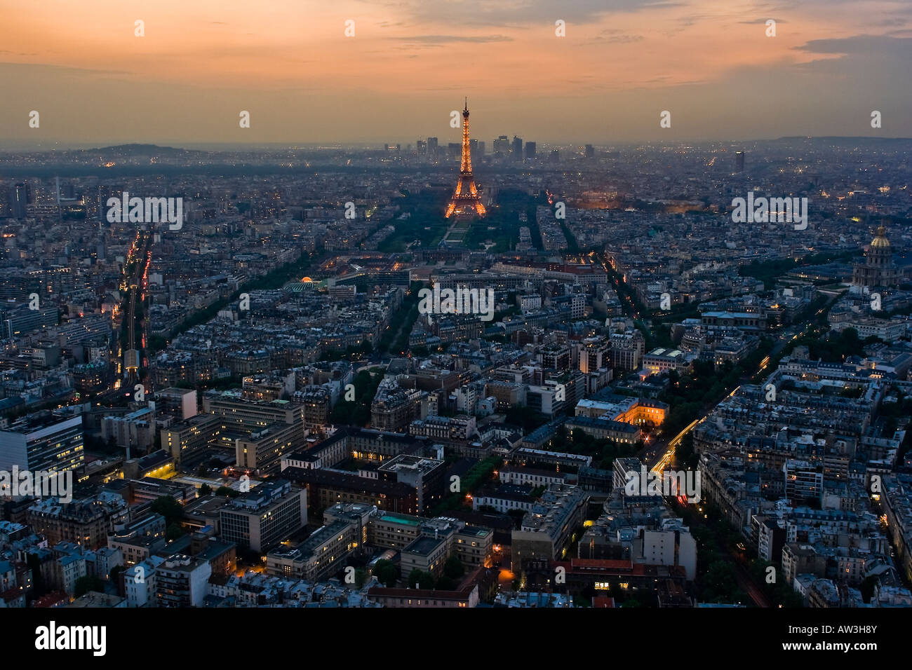 Grand view of the illuminated Paris cityscape at dusk Stock Photo - Alamy