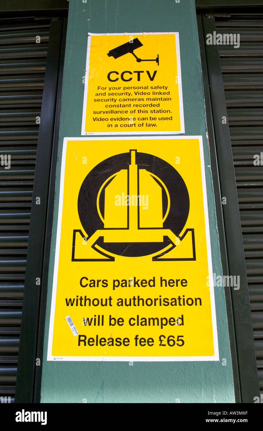 Clamping symbol hi-res stock photography and images - Alamy