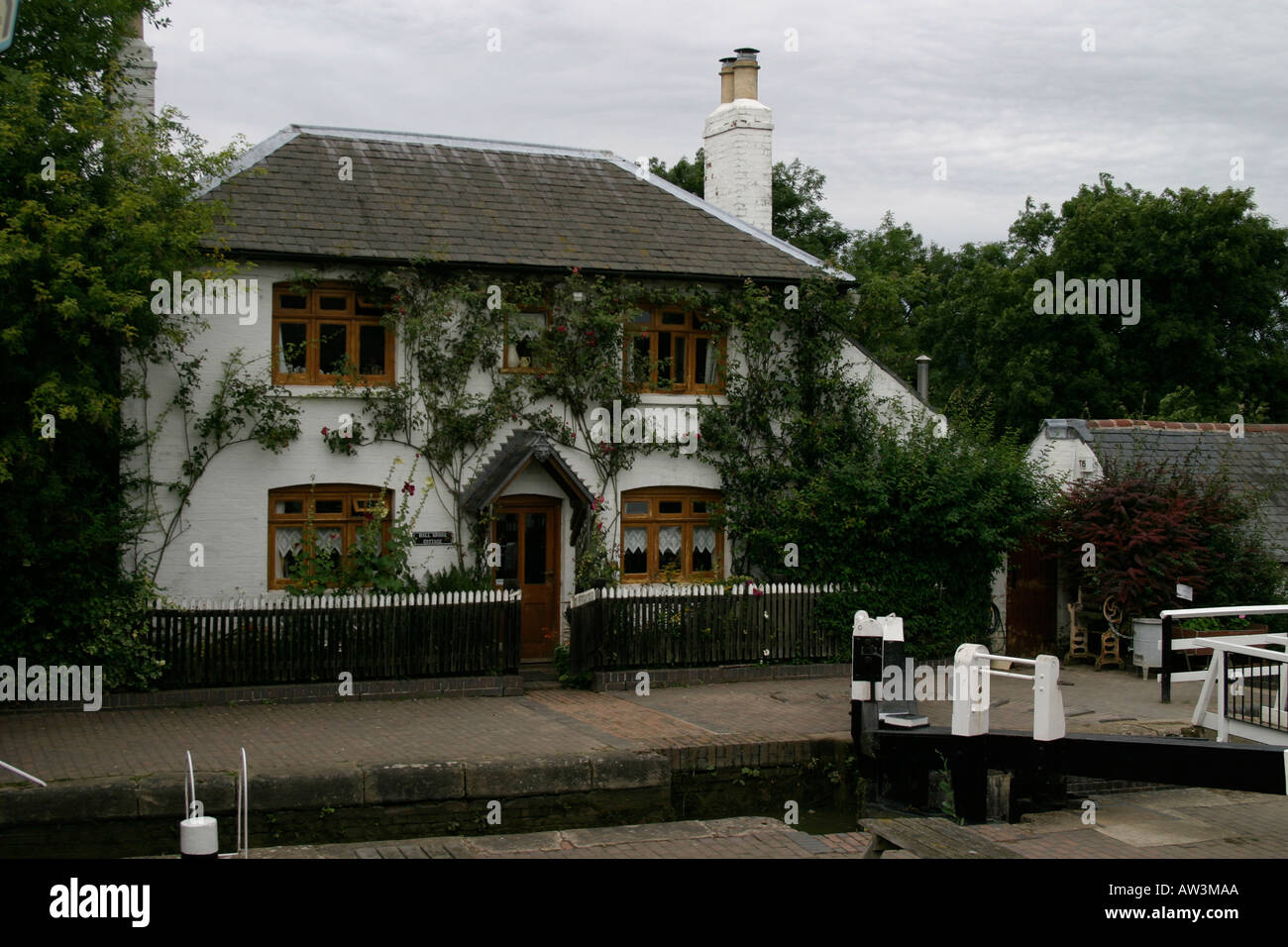 Pub at Foxton Lock Grand Union Canal Stock Photo - Alamy