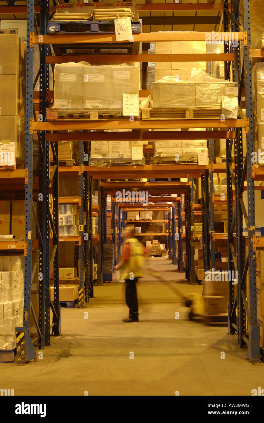 Warehouse floor walk hi-res stock photography and images - Alamy