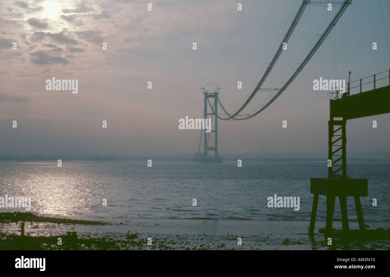 Humber bridge construction hi-res stock photography and images - Alamy