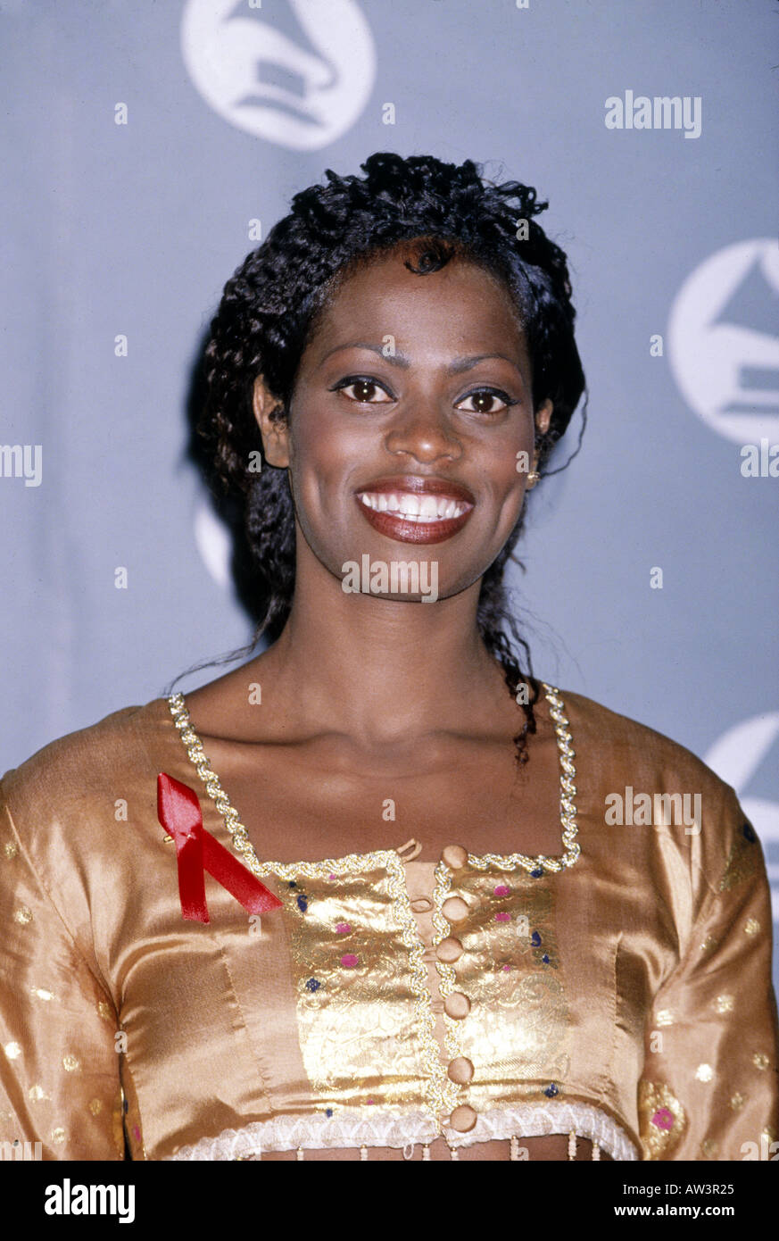 Singer desree hi-res stock photography and images - Alamy