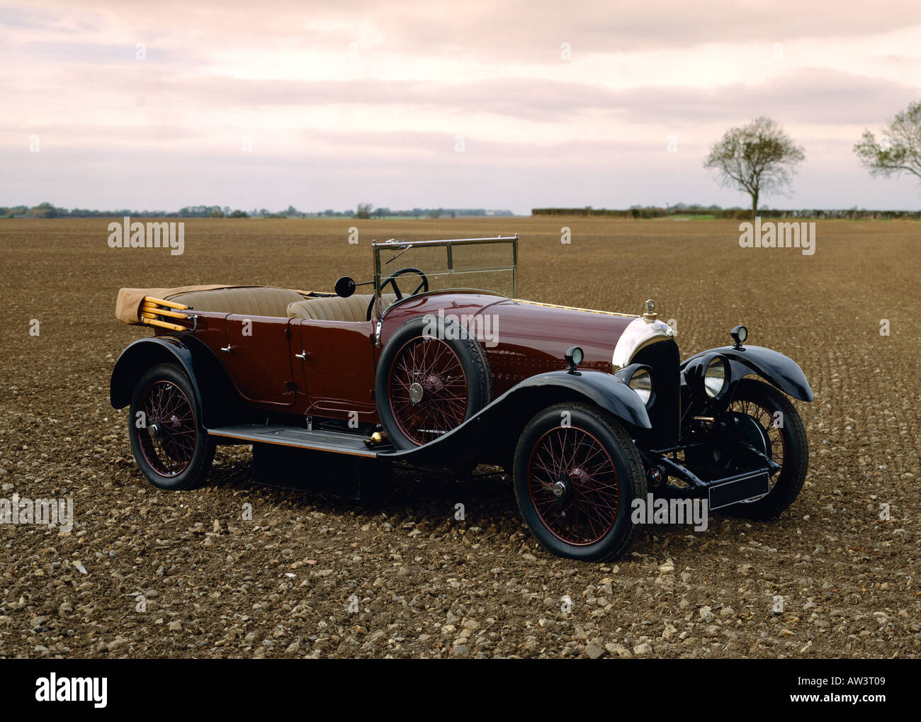 Car open bentley hi-res stock photography and images - Alamy