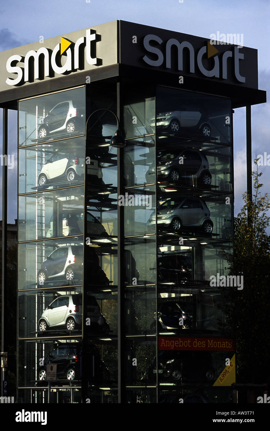 Smart cars stack hi-res stock photography and images - Alamy