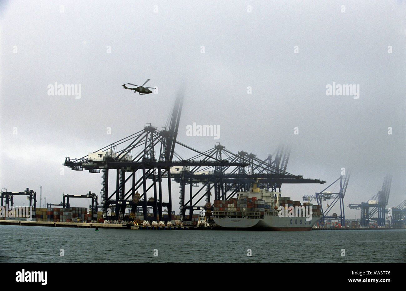Helicopter port hi-res stock photography and images - Alamy