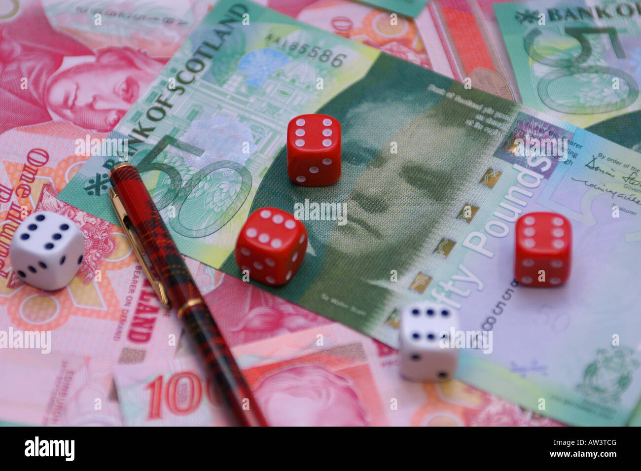 Scottish bank notes stack hi-res stock photography and images - Alamy