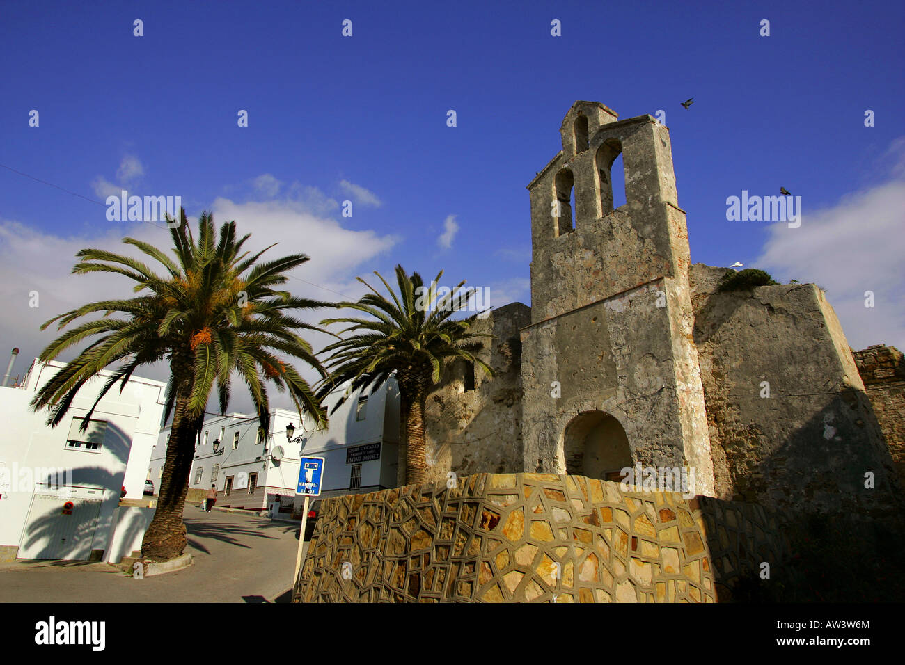 Iglesia de santiago iglesia hi-res stock photography and images - Alamy