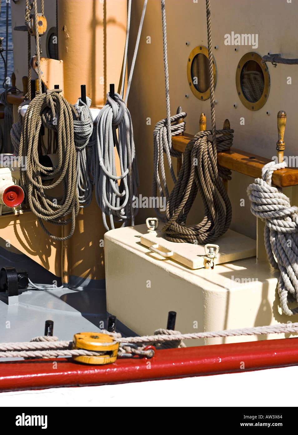 Sparred rigging on sail ship Stock Photo - Alamy