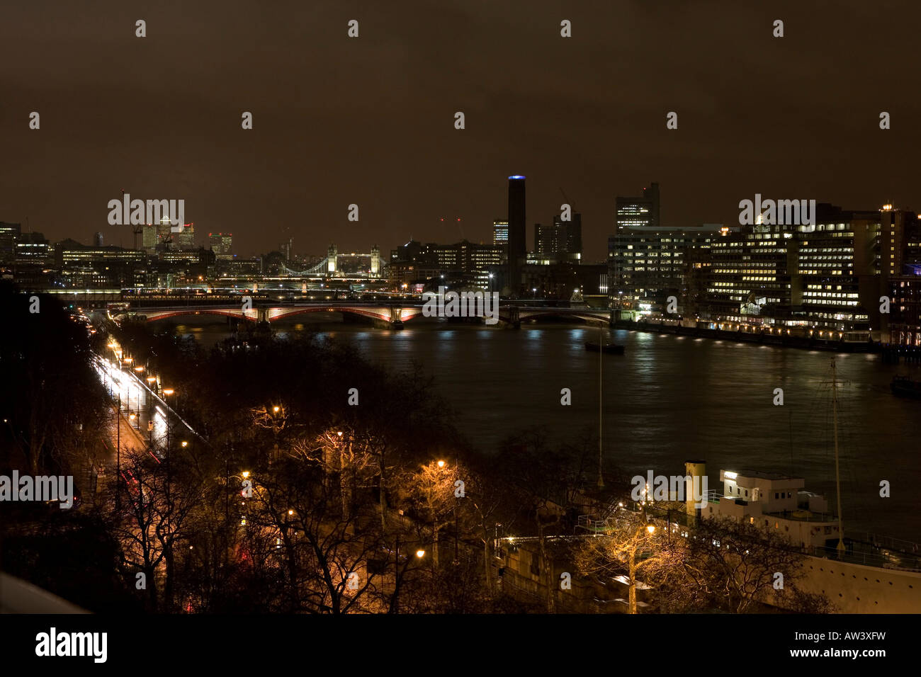 Southbank tower london hi-res stock photography and images - Alamy