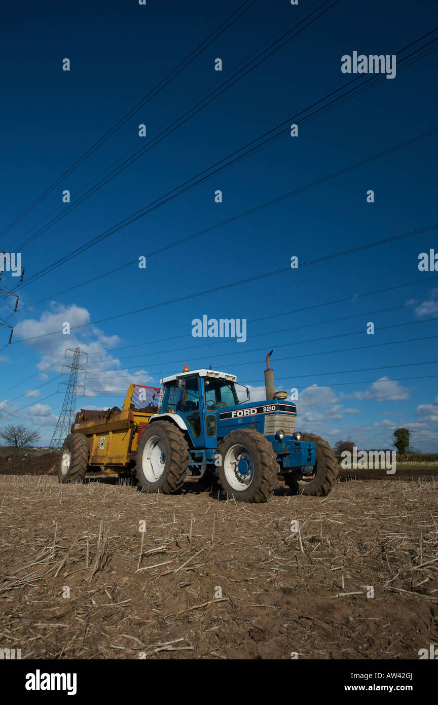 Ford 8210 Tractor Tractor Muck Spreading Stock Photo - Alamy