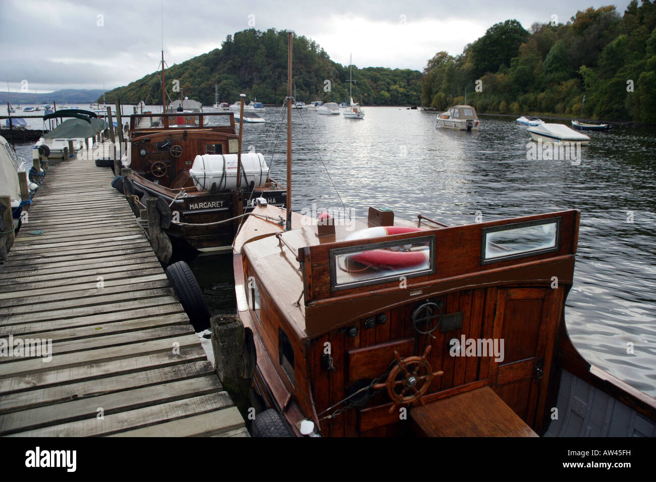 THE BONNY BONNY BANKS OF LOCH LOMOND. BALMAHA JETTY ON THE EAST SIDE OF ...
