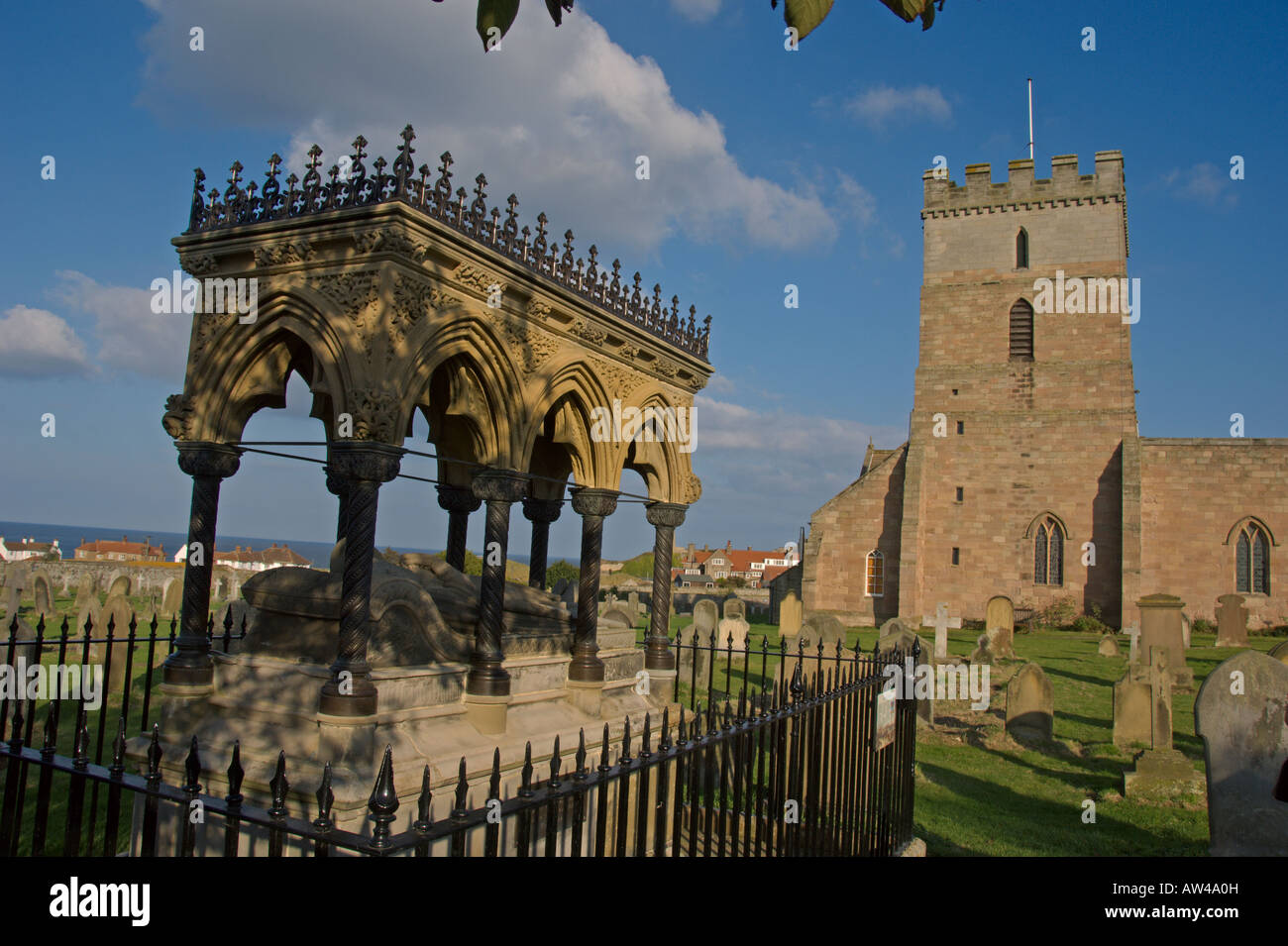 Grace darling monument hi-res stock photography and images - Alamy