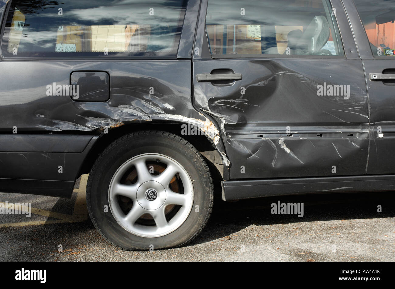 Volvo crash hi-res stock photography and images - Alamy