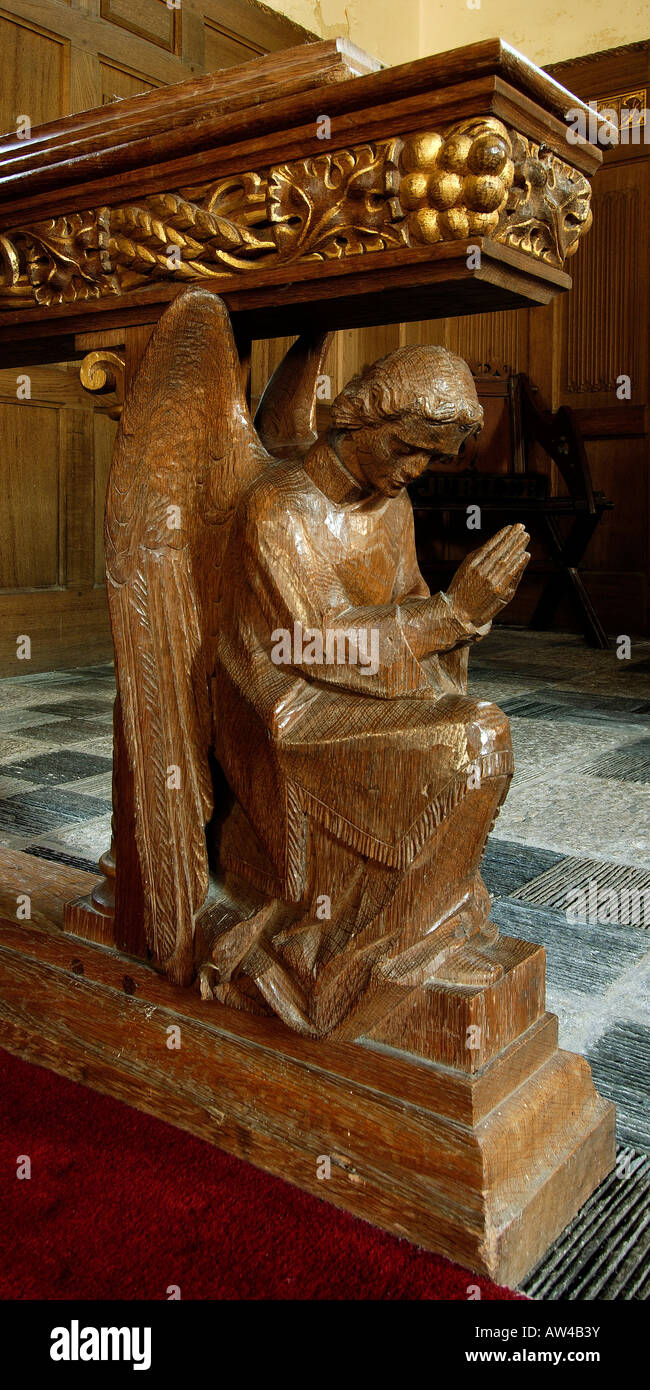 Angelic figure hi-res stock photography and images - Alamy