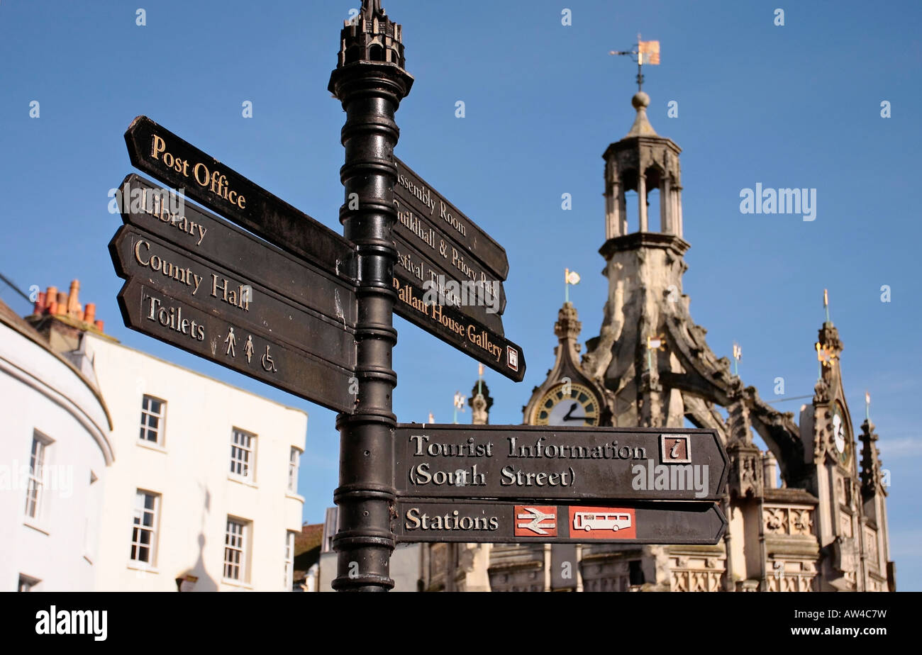 Tourist information signs and directions in Chichester, West Sussex ...