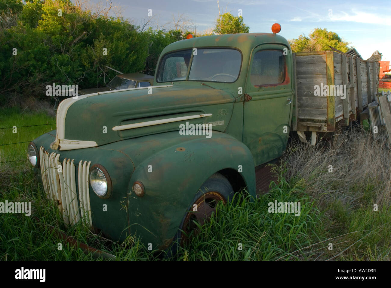 Green farm truck from the thrities Stock Photo - Alamy