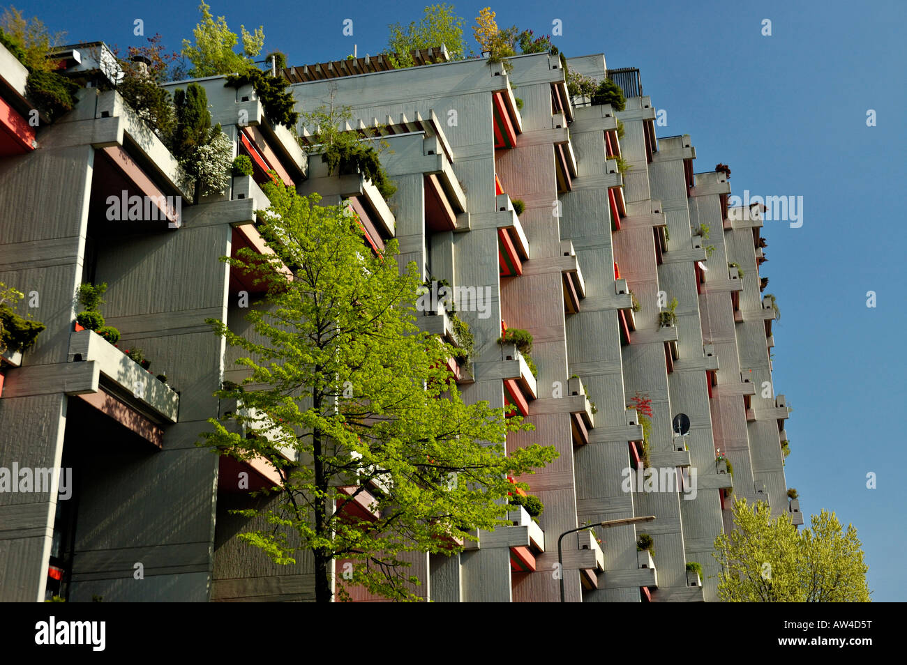 Housing block from the late 70s in Düsseldorf, Germany Stock Photo - Alamy